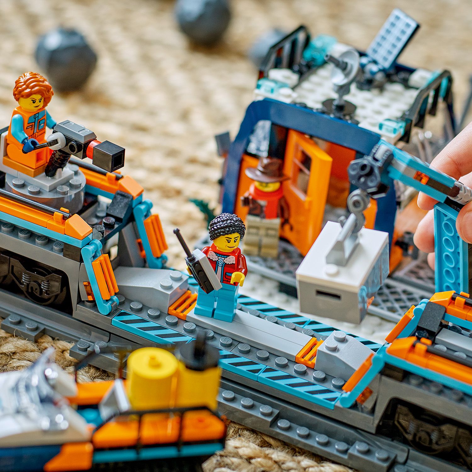 LEGO City 60470 Ekspres polarny arktycznych odkrywców - Ceny i opinie ...