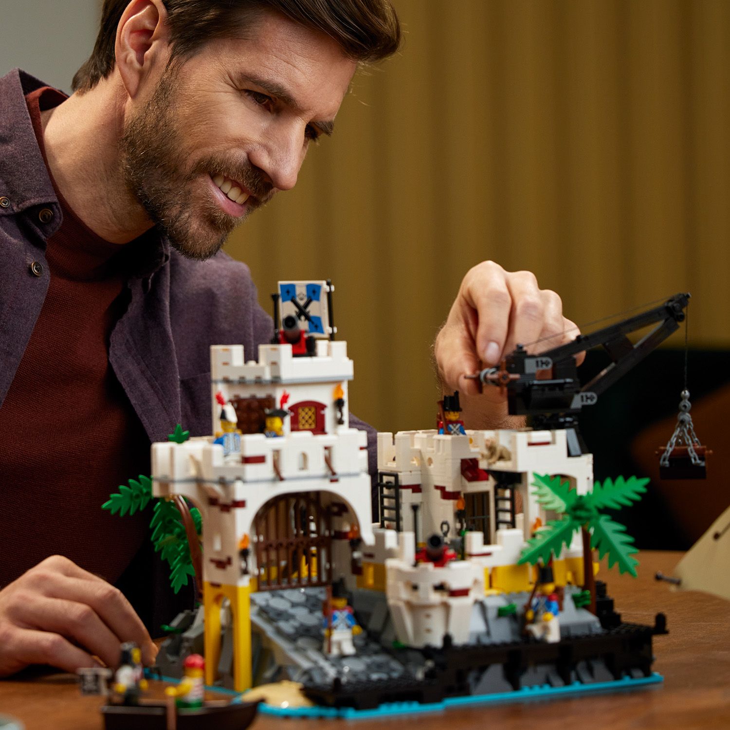 LEGO ICONS 10320 Twierdza Eldorado - Ceny i opinie - Ceneo.pl